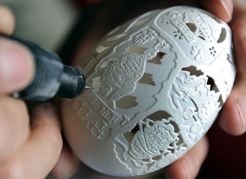 Amazingly Detailed Eggshell Sculptures - Neatorama
