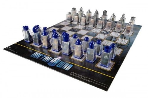 Doctor Who Lenticular Animated Chess Set - Neatorama